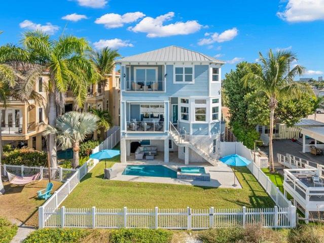 10042 Gulf Blvd, Treasure Island, FL 33706