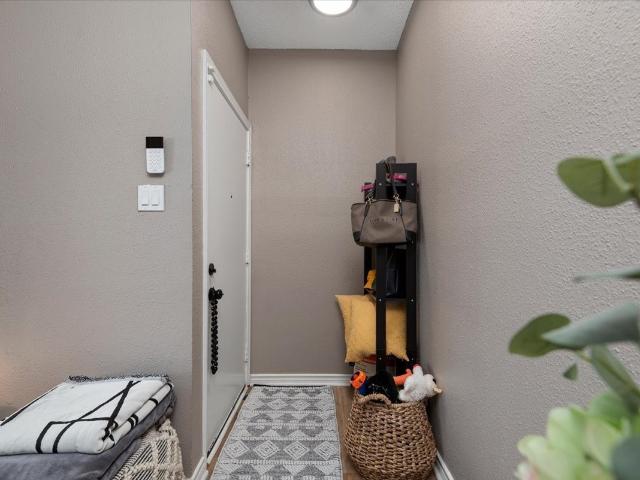 10047 Westpark Dr, Unit 33, Houston, TX 77042 | MLS #52837