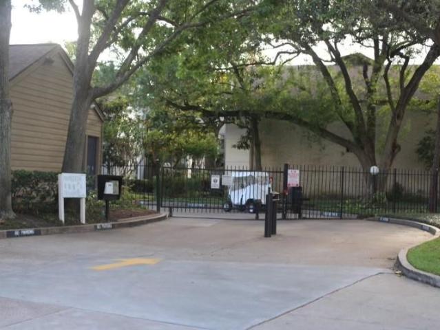 10047 Westpark Dr, Unit 46, Houston, TX 77042 | MLS #40172 | Compass