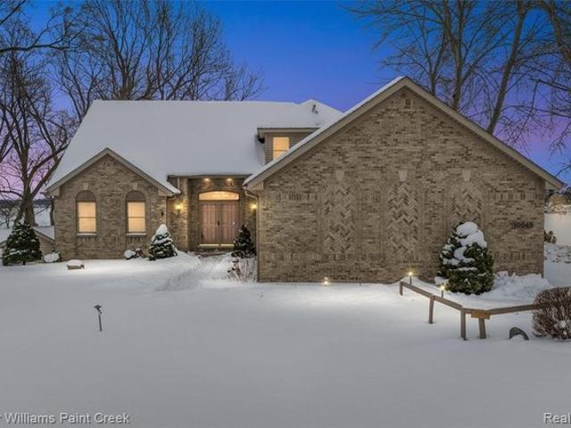 10045 Highland Rd, White Lake, MI 48386