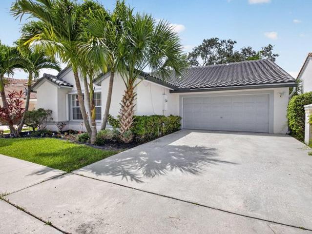 10048 Country Brook Rd, Boca Raton, FL 33428