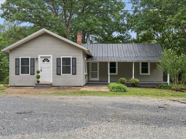 10049 Oakville Rd, Gladstone, VA 24553