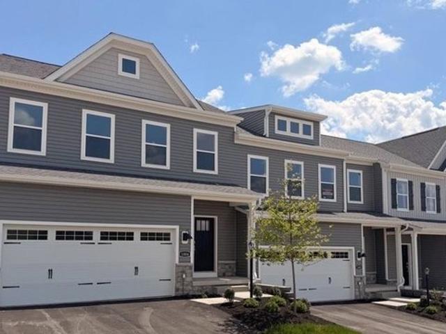 1004 Madisyn Ln, Valencia, PA 16059