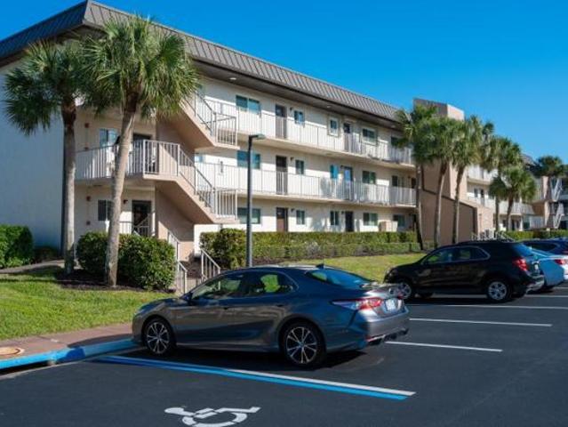 1004 Manatee #303, Naples, FL 34114