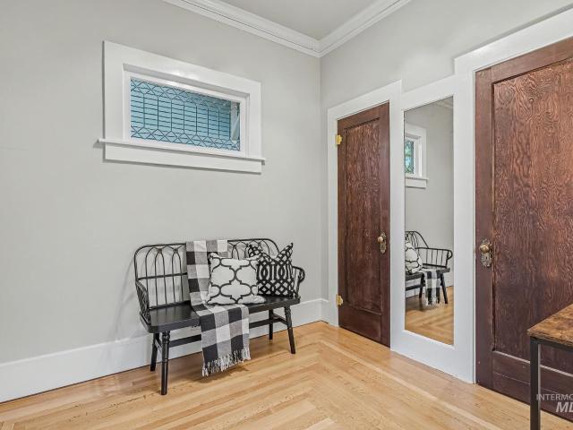 1004 N 17th