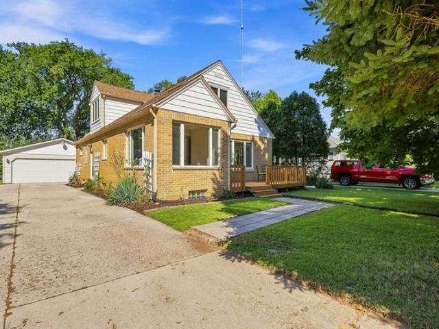 1004 N 37th St, Sheboygan, WI 53081