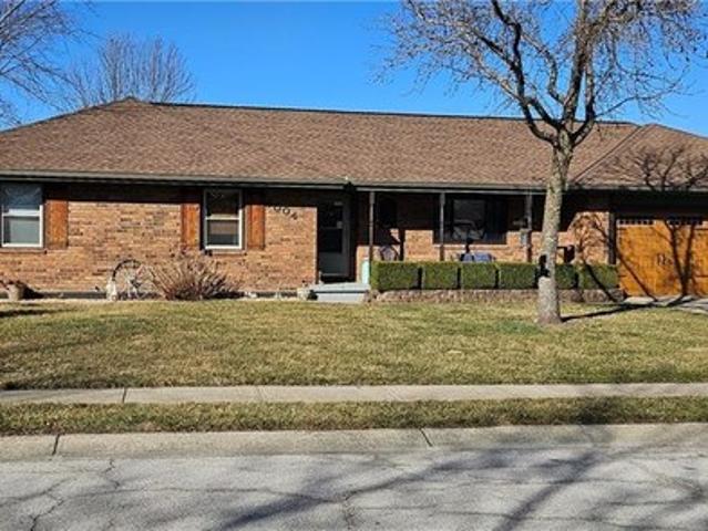 1004 N King Ave, Harrisonville, MO 64701