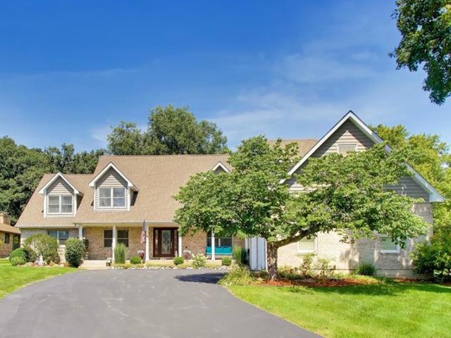 1004 N Harrison St, Algonquin, IL 60102