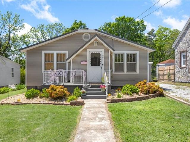 1004 N Spruce St, Harrison, AR 72601