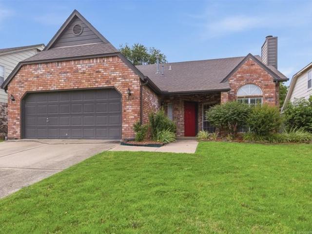 1004 N Willow Ave, Broken Arrow, OK 74012
