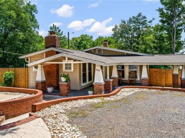1004 Nathan Hunt Dr, High Point, NC 27260