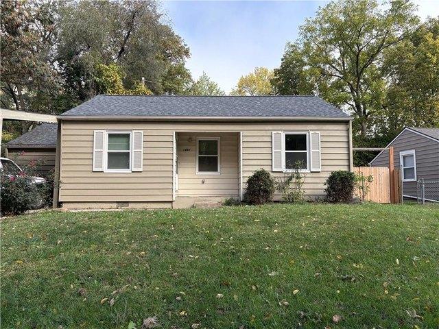 1004 NE 43rd St, Kansas City, MO 64116