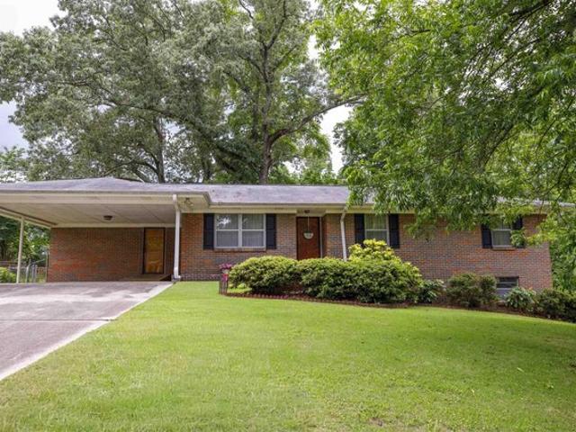 1004 Normandale Cir, Bessemer, AL 35023