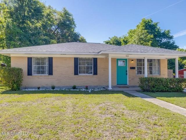 1004 Augustine Dr, Gulfport, MS 39507