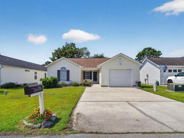 1004 Autumn Dr, Murrells Inlet, SC 29576