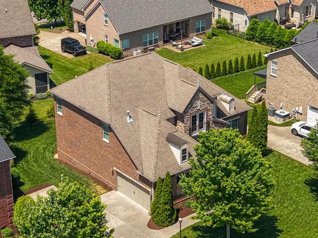 1004 Avery Trace Cir