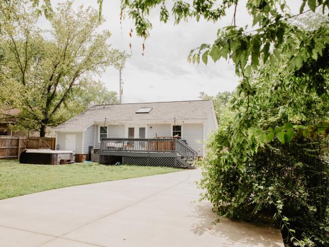 1004 Beech Bend Dr
