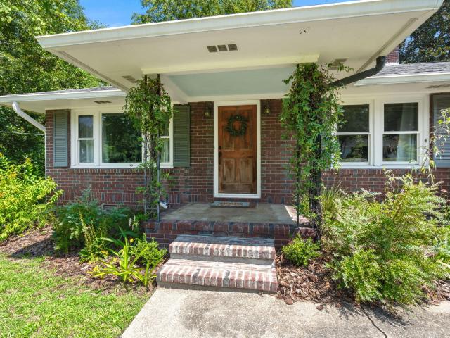 1004 Bishop Road