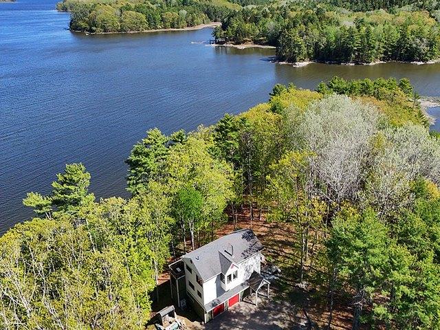 1004 Bremen Rd, Waldoboro, ME 04572