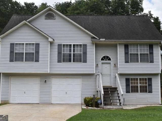 1004 Bridle Creek Dr, Flowery Branch, GA 30542