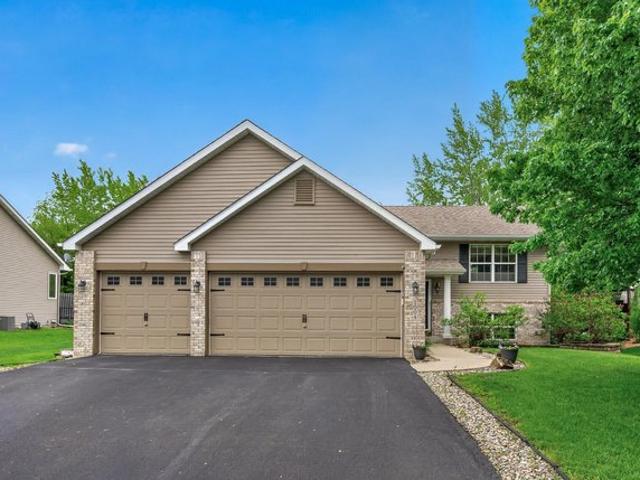 1004 Bridle Creek Dr, Jordan, MN 55352