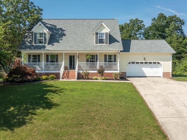 1004 Chariot Dr, Soddy Daisy, TN 37379