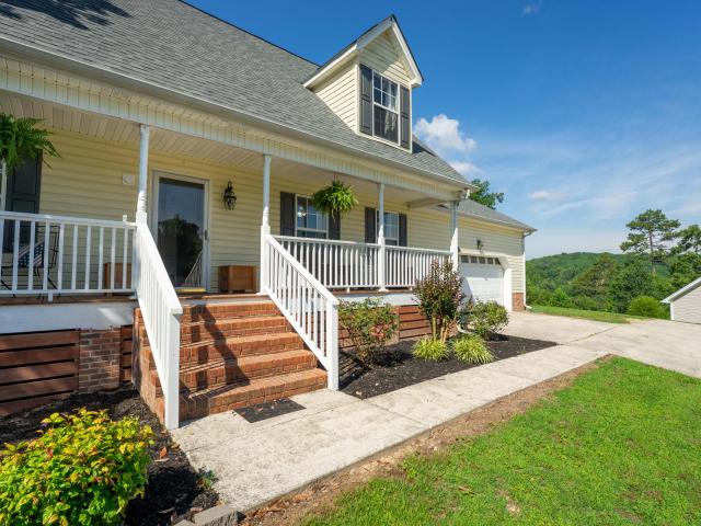 1004 Chariot Drive