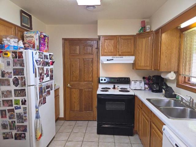 1004 Chrysler Dr