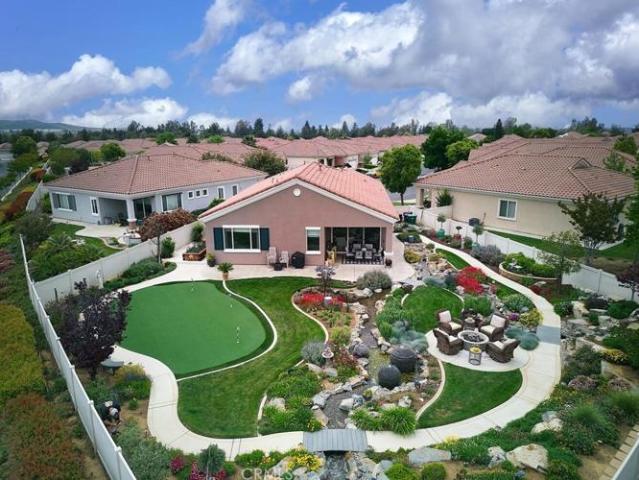 1004 Coto de Caza Ct, Beaumont, CA 92223