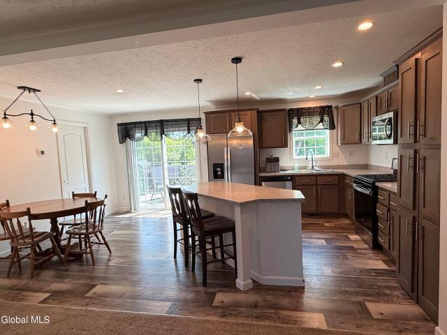 1004 County Road 10