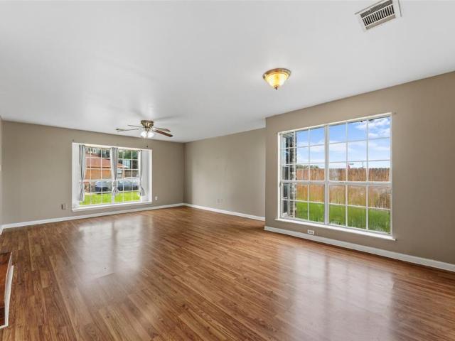 1004 Creekside Drive