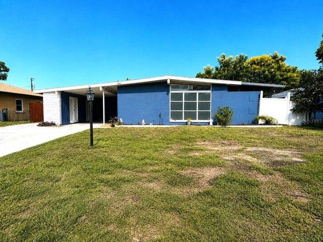 1004 Dartmouth Dr, Bradenton, FL 34207