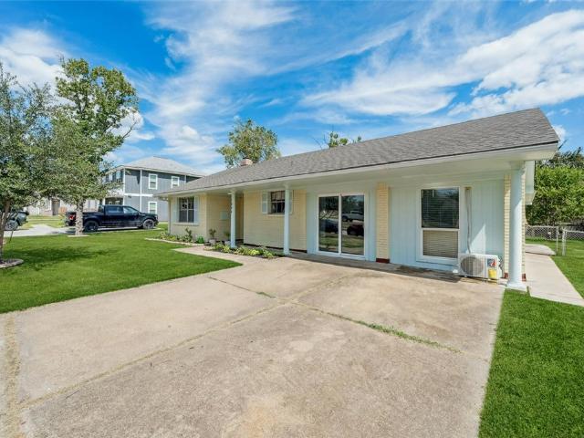 1004 Dominik Drive