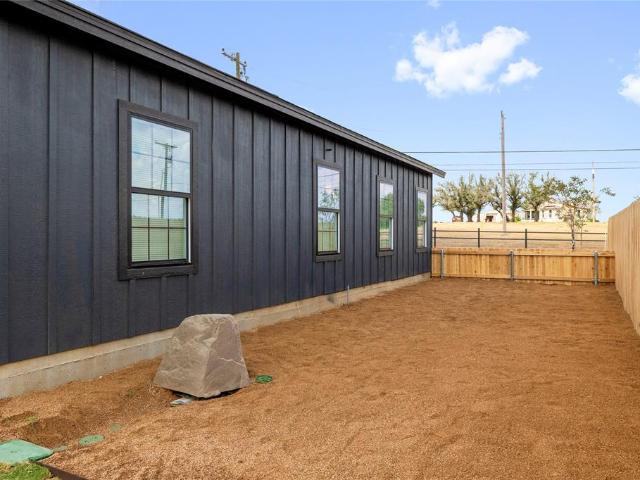 1004 E Highland
