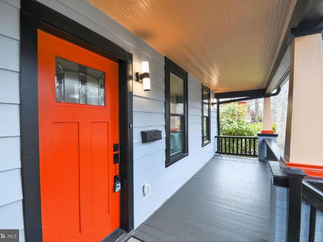 1004 Elm Avenue