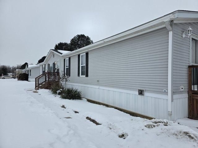 1004 Estate Dr, Flint, MI 48506