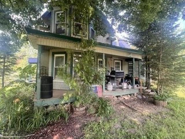 1004 Estabrook Rd, Amity, ME 04471