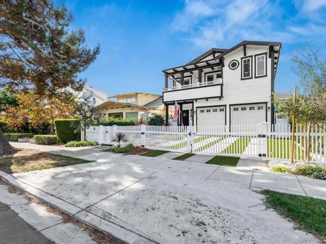 1004 F Ave, Coronado, CA 92118