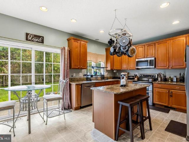 1004 Glen Oak Court