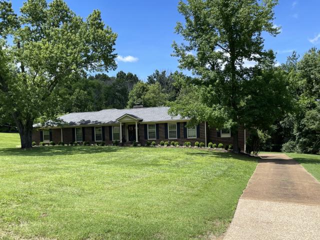 1004 Highland Rd