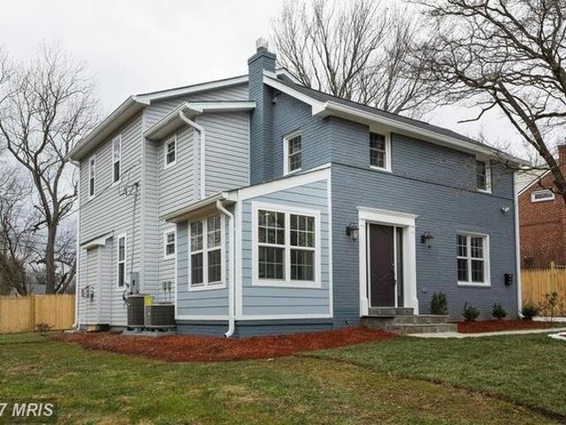 1004 Kennesaw St N, Arlington, VA 22205