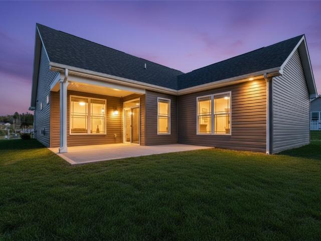 1004 Lakeshore Dr