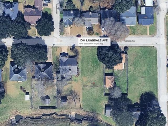 1004 Lawndale Ave, Brenham, TX 77833