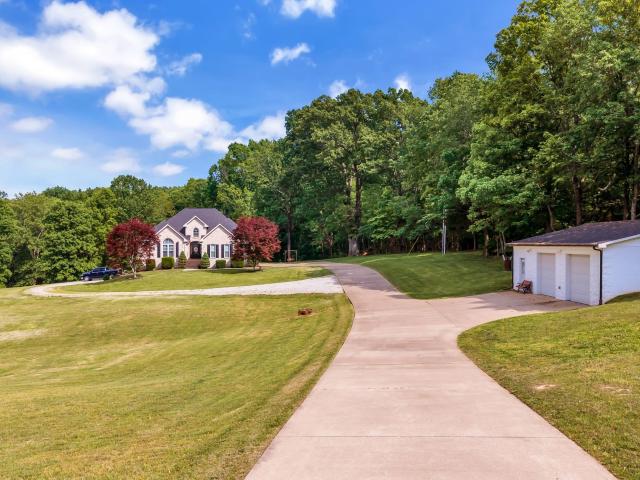 1004 Little Bartons Creek Rd