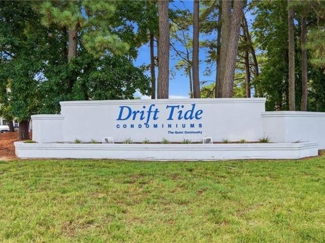 1004 Pebblewood Dr, Virginia Beach, VA 23464