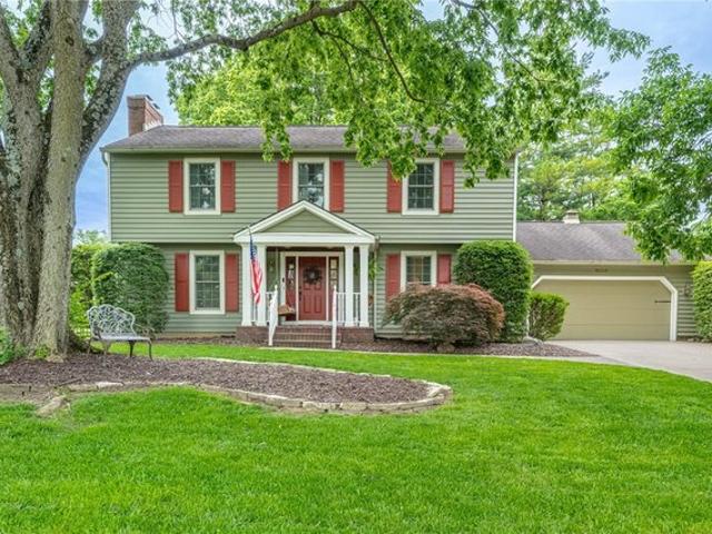 1004 Quail Run Dr, Washington Township, OH 45458