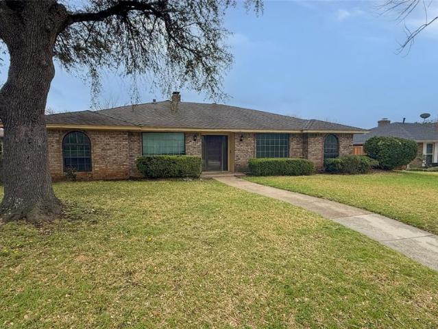 1004 Rosewood Drive