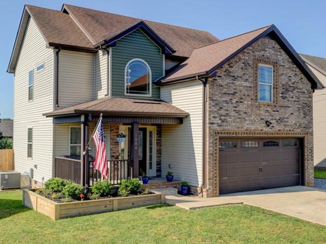 1004 Sunrise Dr, Clarksville, TN 37042
