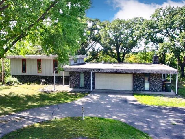 1004 S Ramsey St, Redwood Falls, MN 56283 | MLS #6724 | Compass