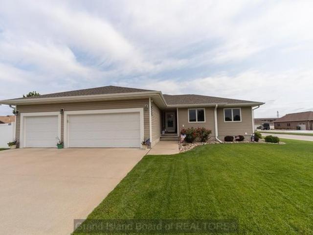 1004 Sagewood Ave, Grand Island, NE 68803
